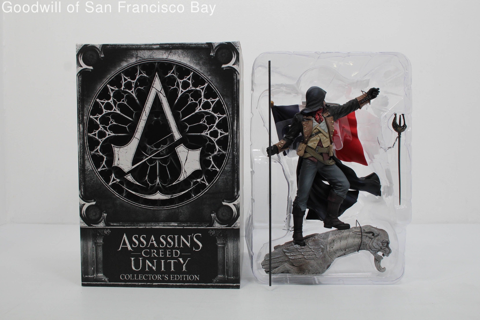 Ubisoft Assassins Creed Unity Collector's Editon Arno Dorian 16" Statue NIB