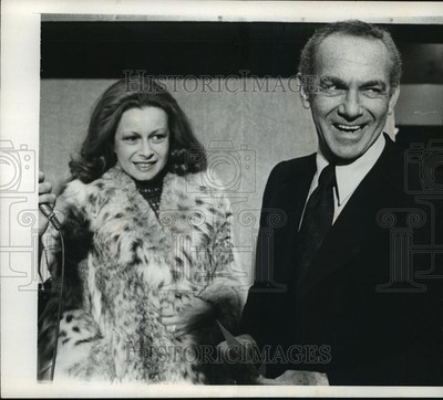 1973 Press Photo Comedian Jack Carter & his wife attend the premiere of ...