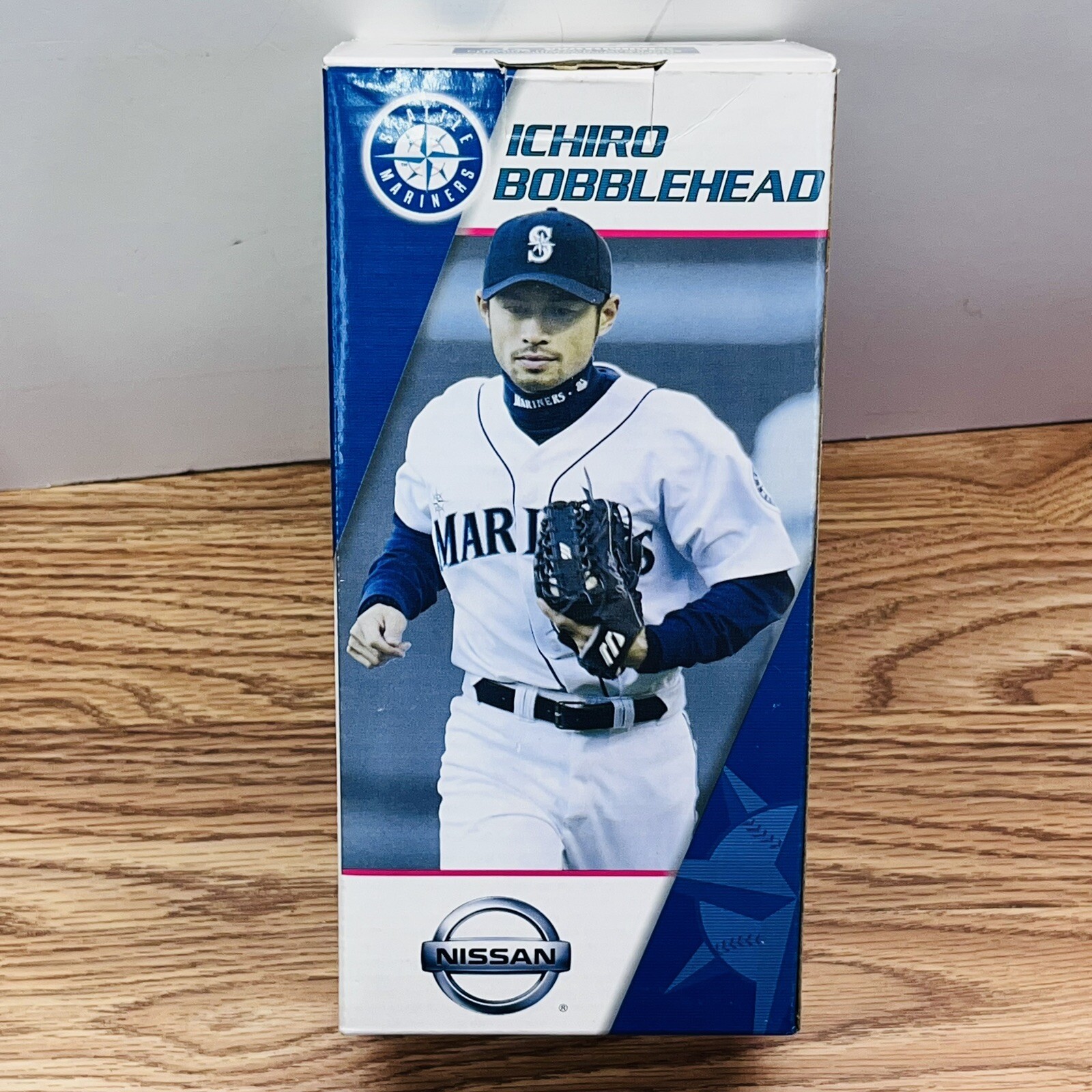 Ichiro Suzuki Catch