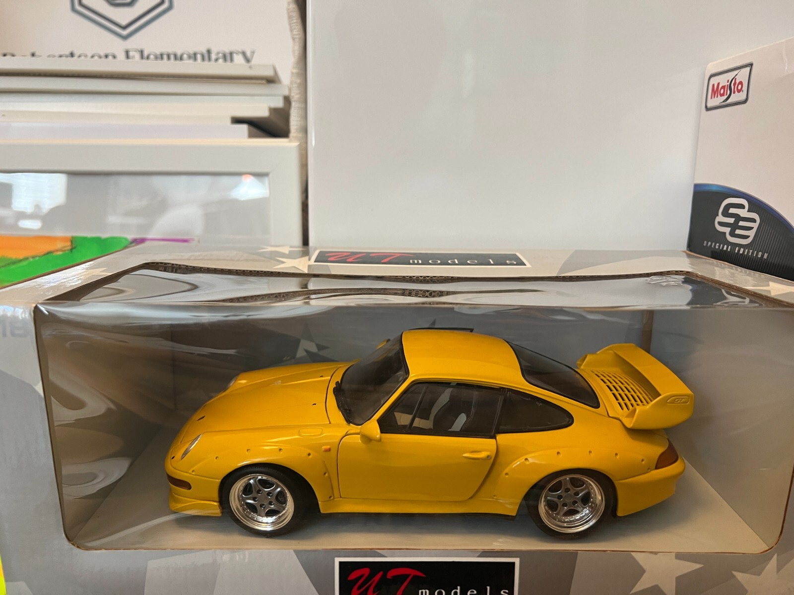UT collectable model 1:18 scale Porsche 911 GT2 993 - Yellow | eBay