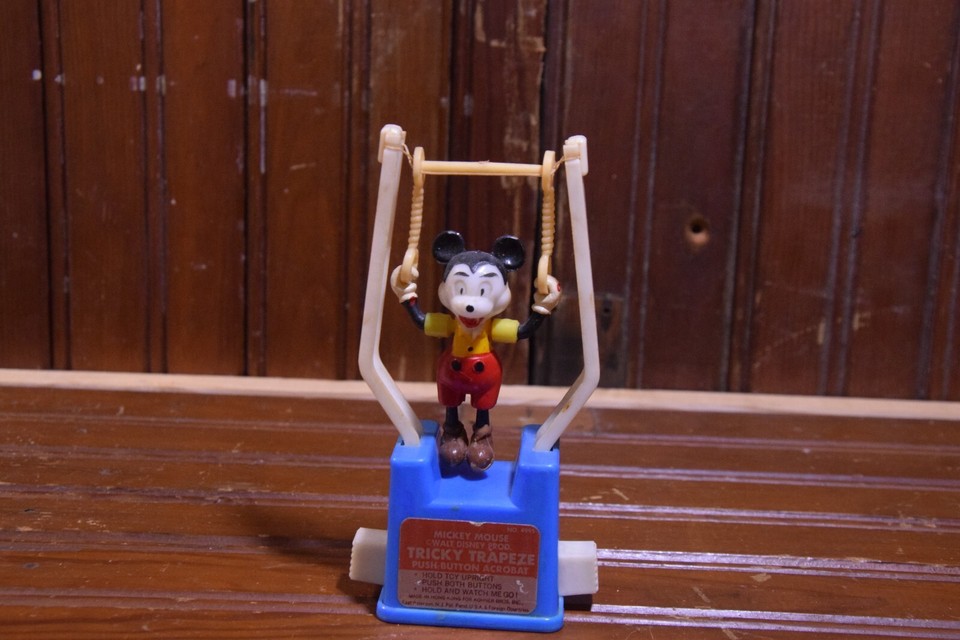 WALT DISNEY MICKEY MOUSE TRICKY TRAPEZE TOY 1977 VINTAGE HONG KONG ...