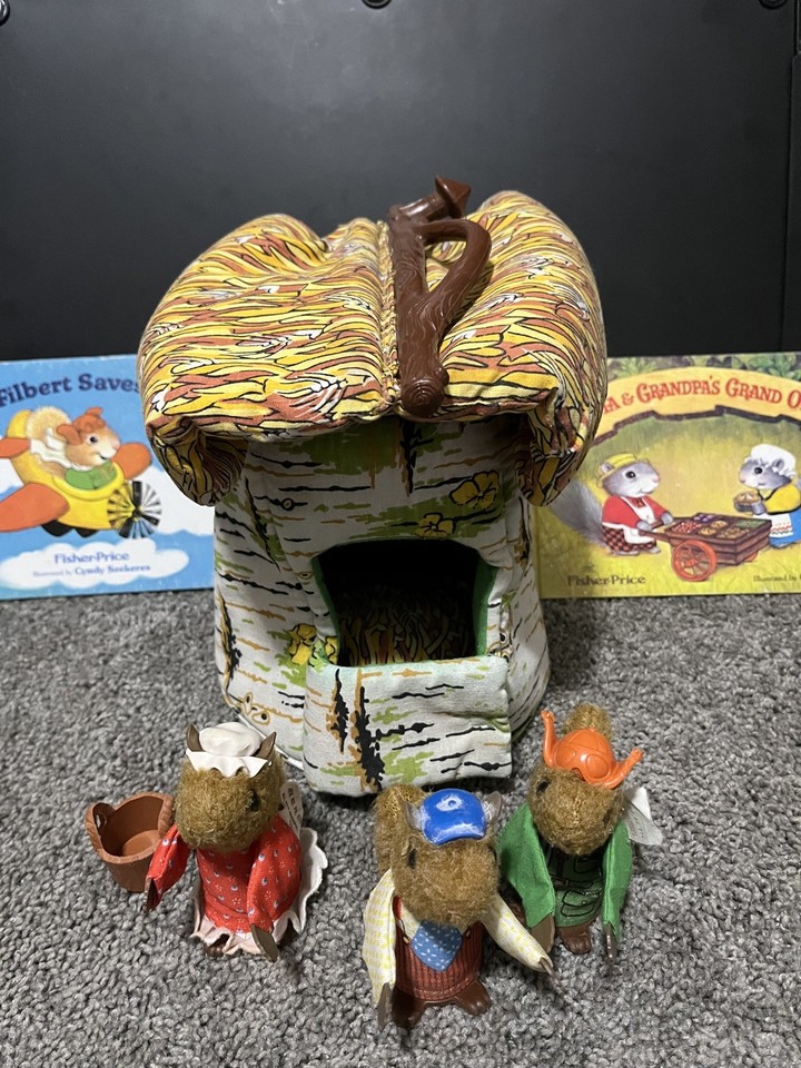 1980 Fisher Price Woodsey Squirrel Family Tree House Figures Vintage ...