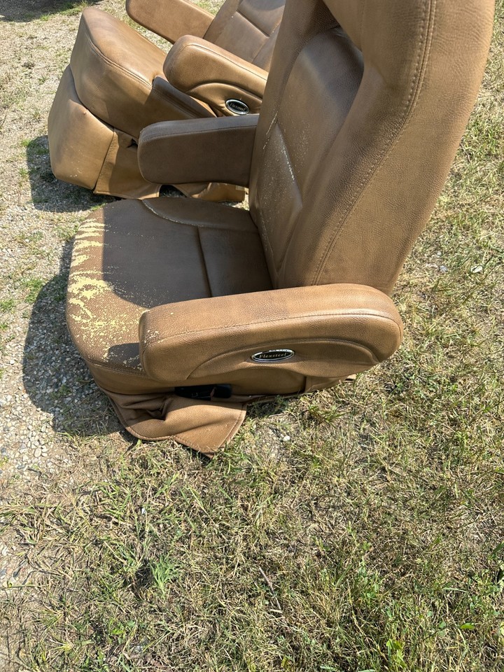 Flexsteel RV Captain's Chairs Seats PAIR Tan Brown Taupe motorhome ...