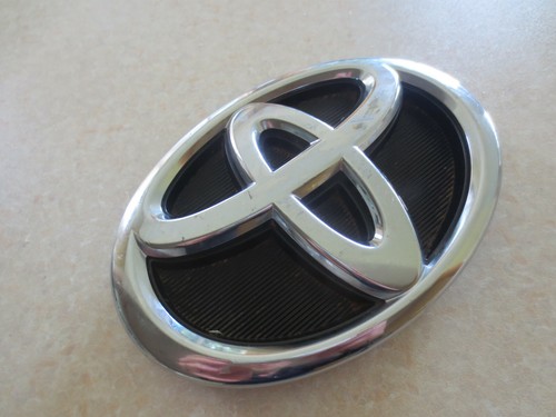 Original Toyota Highlander badge / emblem -- 75310-0E010 | eBay Australia