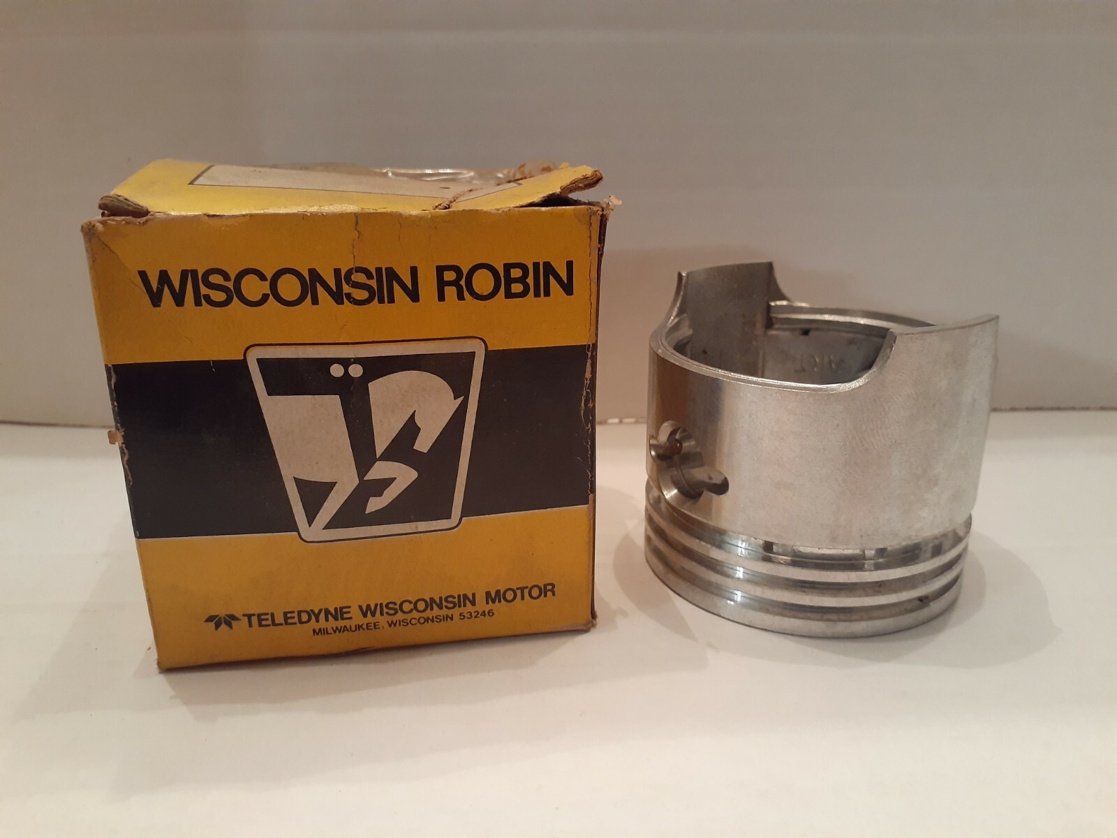 I2 Wisconsin robin GENUINE OEM Part #2142340303 Piston | eBay