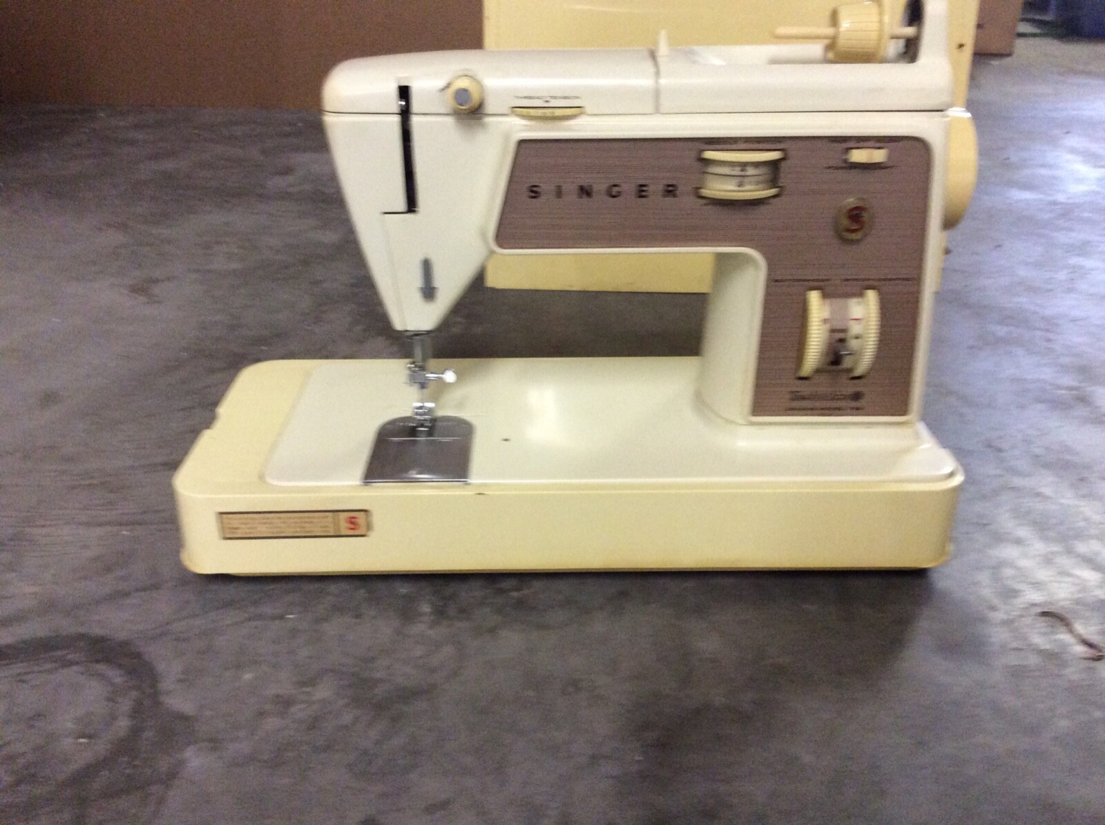 Singer Touch&Sew 758 Home Sewing Machine with Carrying Case for Parts ...