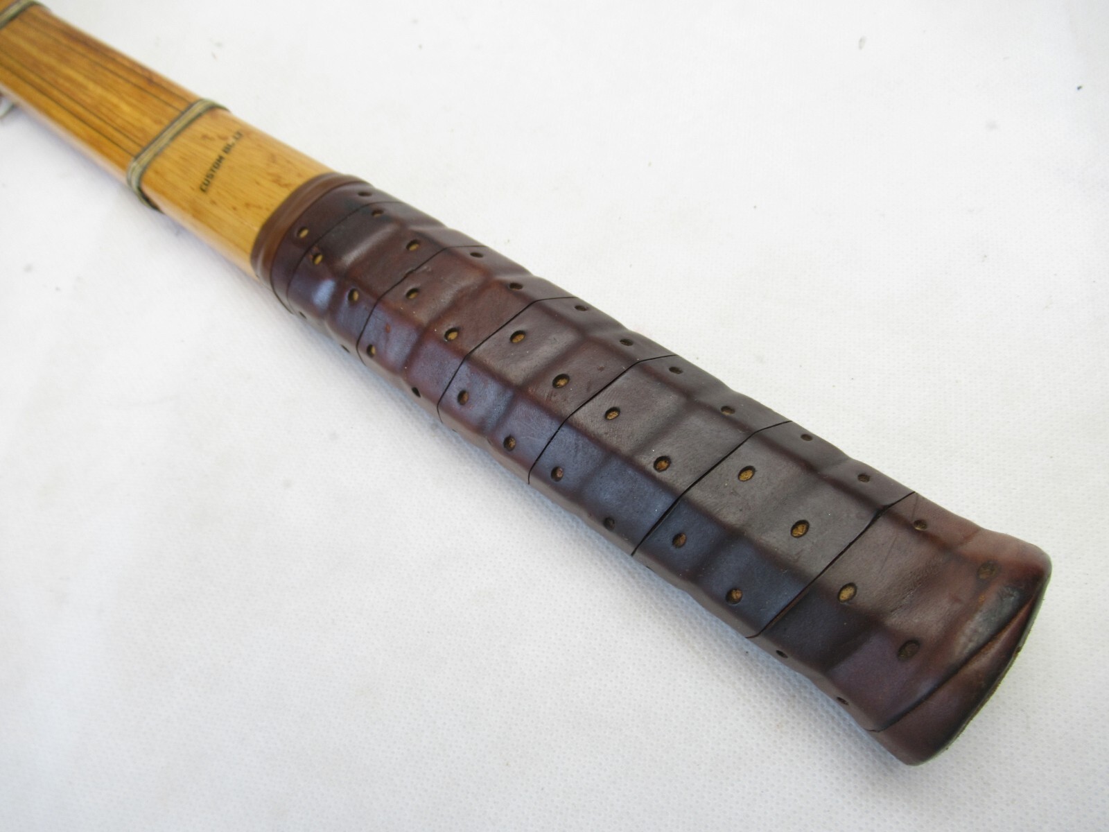 VINTAGE HARRY C. LEE CO. "THE BAT" WOODEN TENNIS RACQUET. ANTIQUE ...