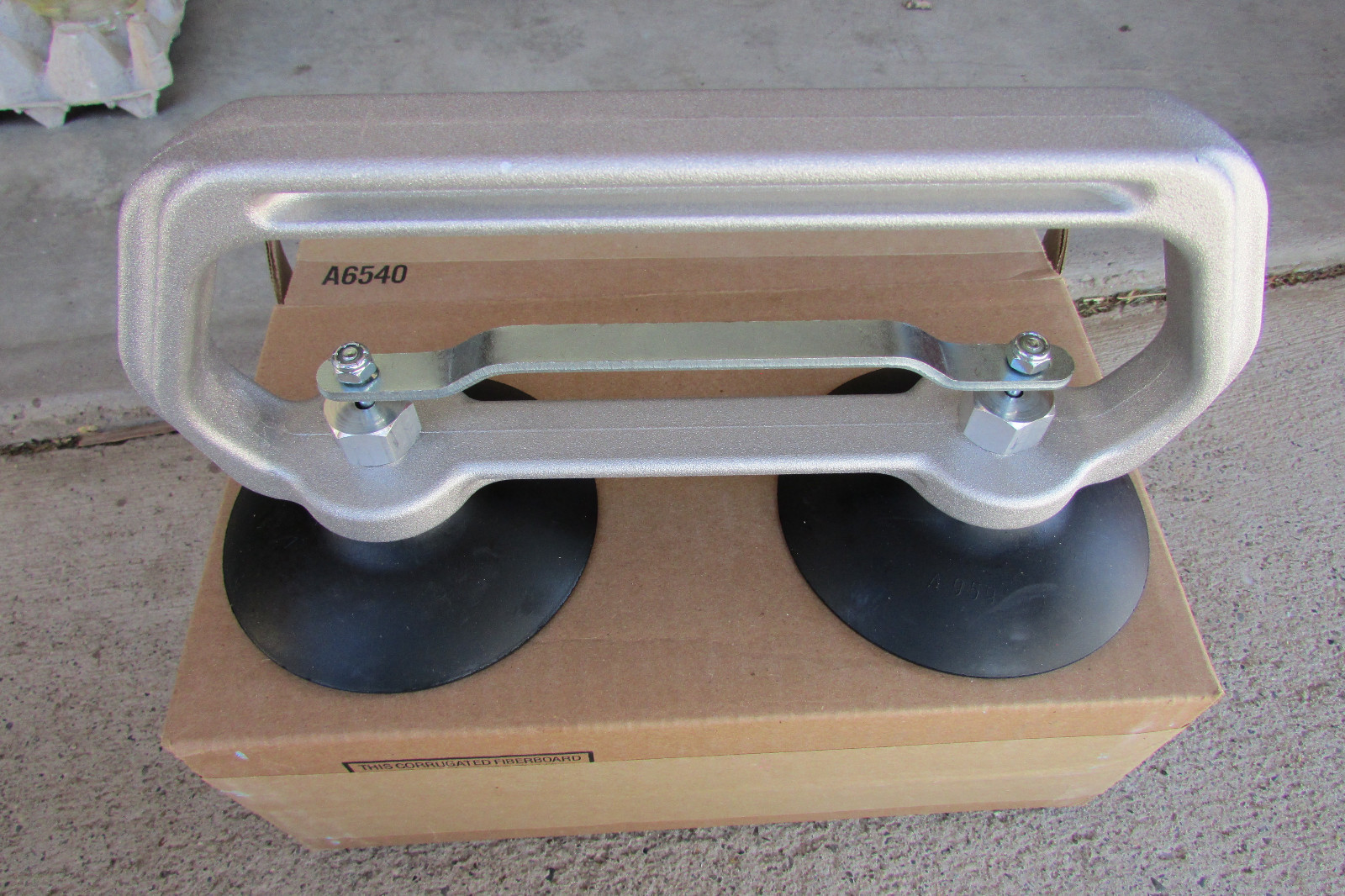 Vacu Lifter Double Cup Glass Suction Cup 4'' 50lb Max With Release Bar ...