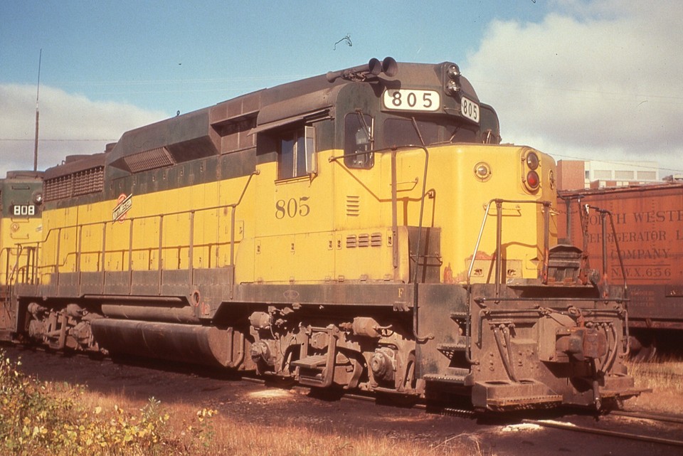 GC CNWHS Duplicate Slide Set (5) CNW North Western 800 Series GP30's | eBay