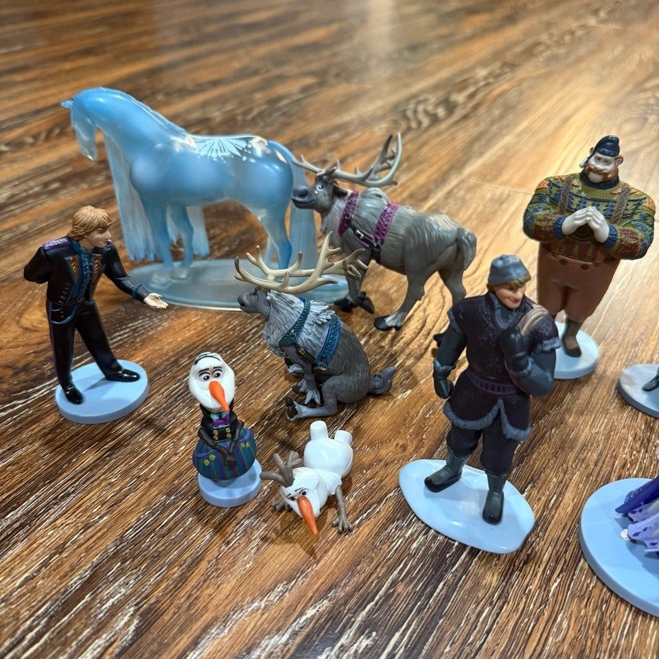 Disney Store Frozen Anna Elsa Christof Reindoor Olaf Figurines Dolls ...