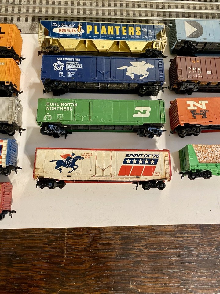 LOT OF 23 HO BOX CARS & LIVESTOCK CARS SOME VINTAGE | eBay