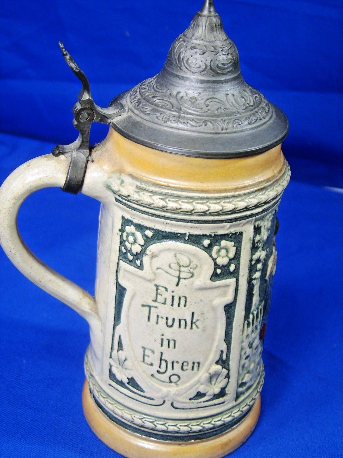 antique German Lindenwirtin beer stein pewter lid man & woman Ein Trunk ...