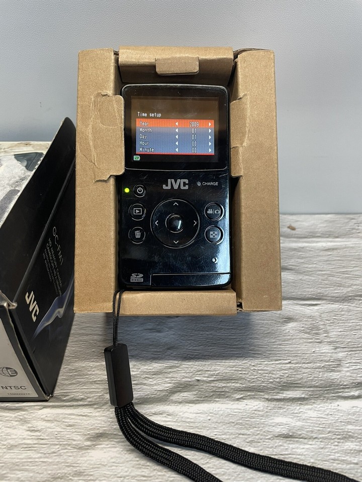 JVC GC-FM1BU HD Memory Camcorder Camera Tested W/ Box And Cords, Manual ...