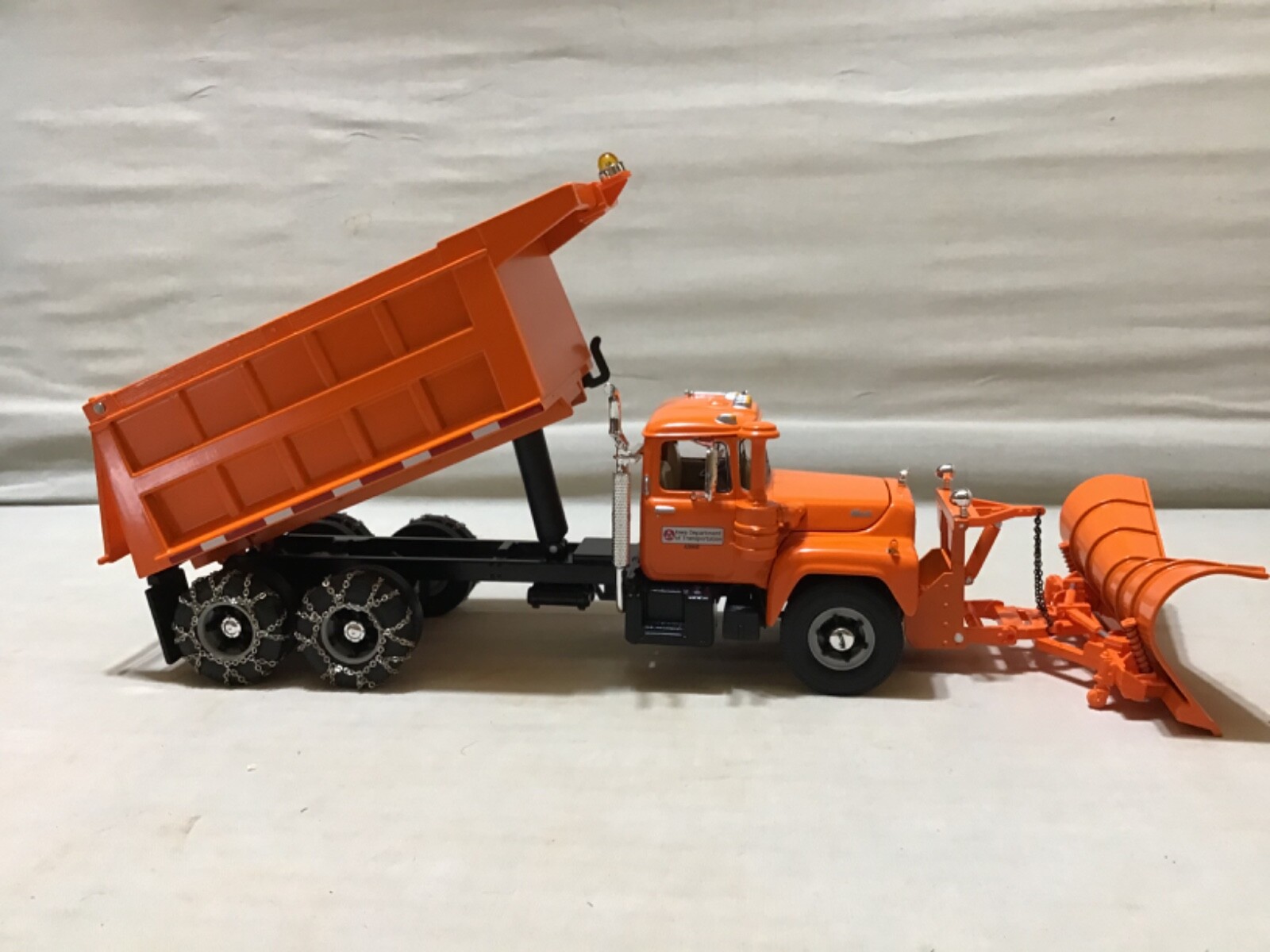 IOWA DOT MACK R DUMP TRUCK SNOW PLOW CHAINS FIRST GEAR 19-2831 LOOK | eBay