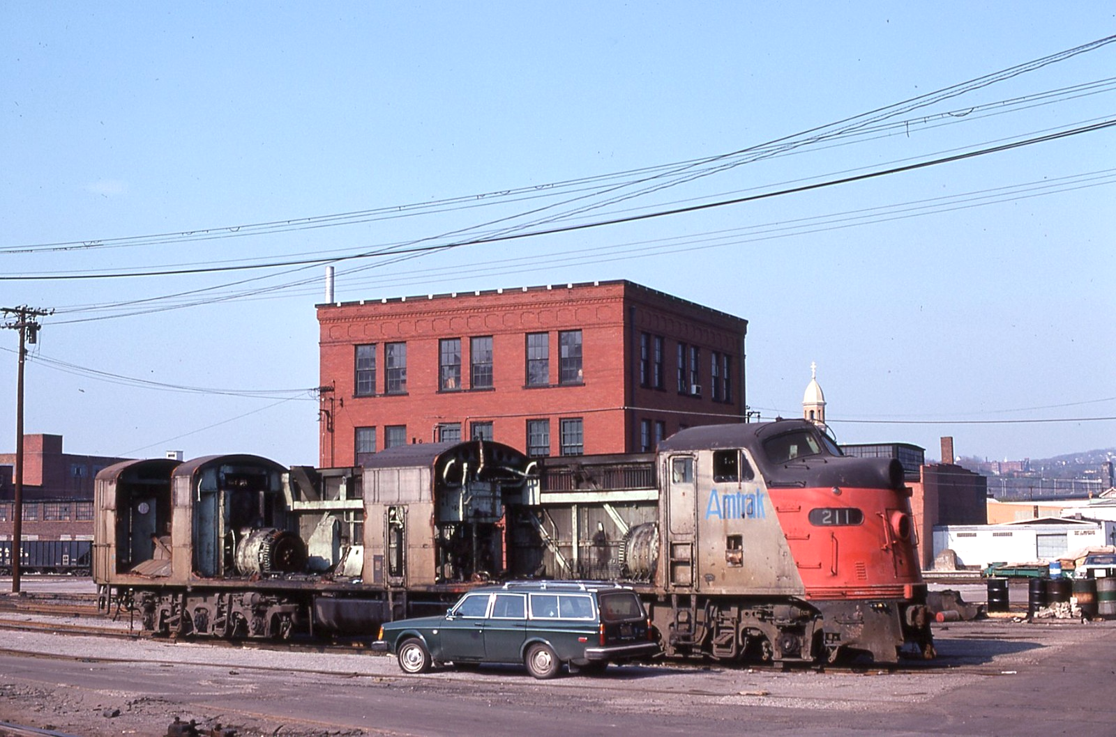 Amtrak E8A # 211 ( ex B&O ) being scrapped @ McKees Rocks, PA 4/17/1976 ...