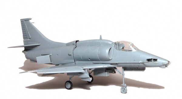 Trumpeter 02266 4E SKY HAWK 1:32 Model Kit 9580208022666 | eBay