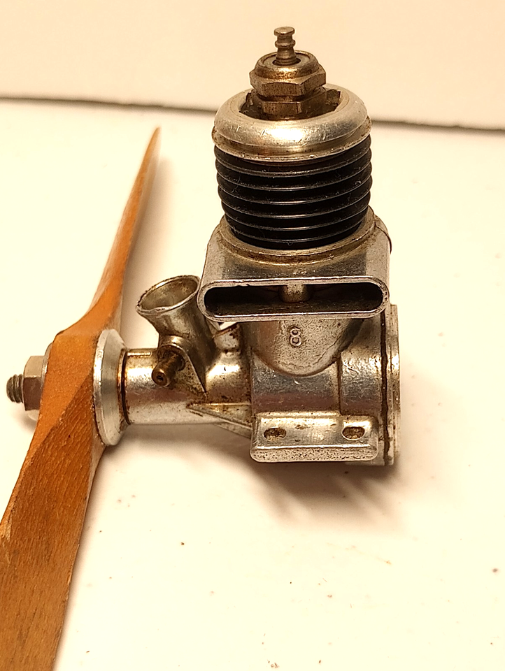 Vtg 1960's? Royal Spitfire .08 Gas Cl RC Airplane Engine Very Good ...