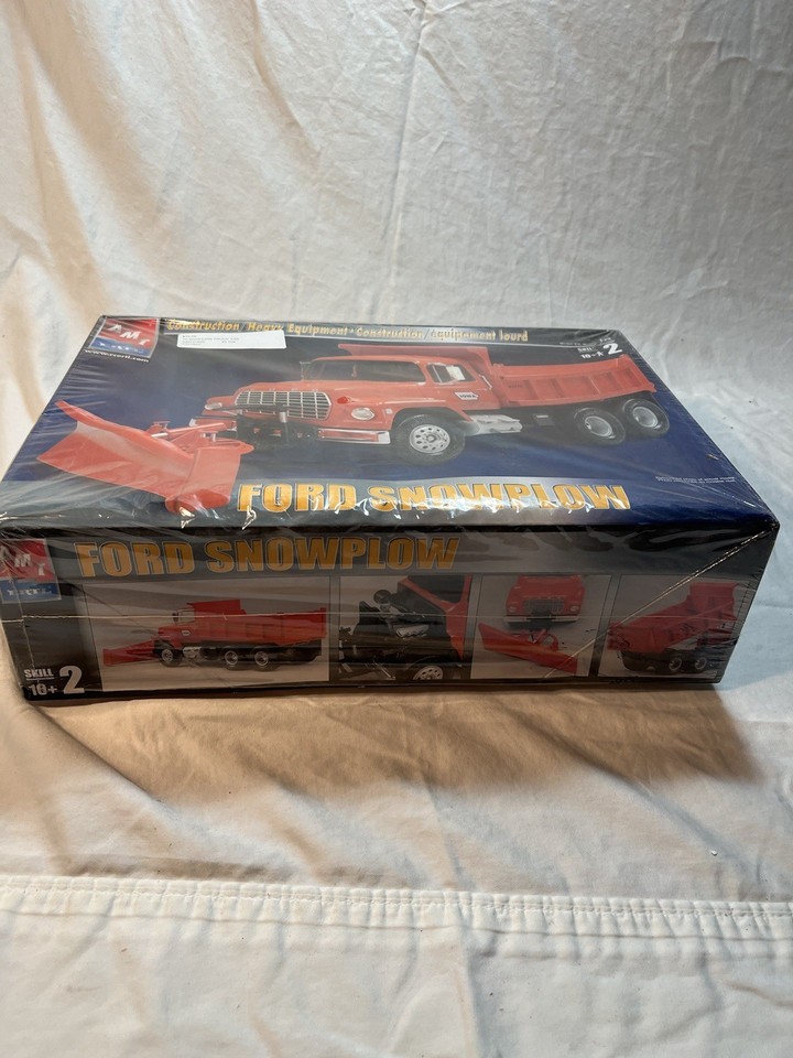AMT ERTL Ford Snowplow Dump Truck Construction Heavy Equipment Model ...
