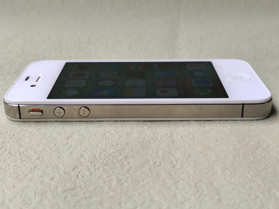 90%N ew Working Apple iPhone 4/4s White/Black 8/16/32GB UNLOCKED ...