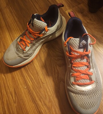 Under Armour Steph Curry 3Z6 Basketball Shoes Youth Size 7 Mod Gray ...