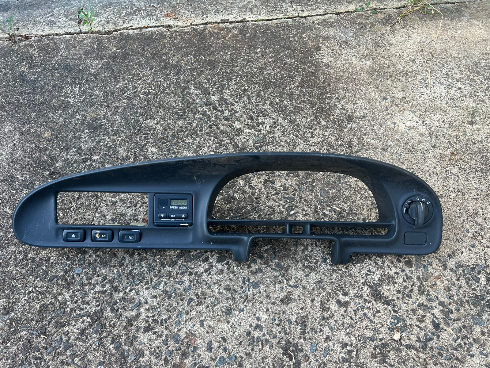 holden vs commodore Interior Parts Aircon Panel And Dash Surround ...