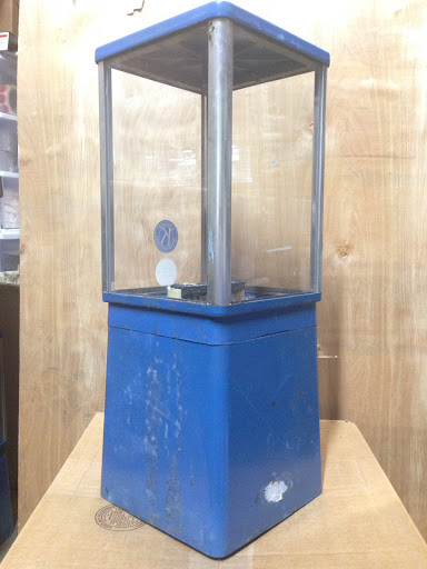 Single head Oak Vista Candy Toy Gumball Vending Machine With Pipe Stand ...
