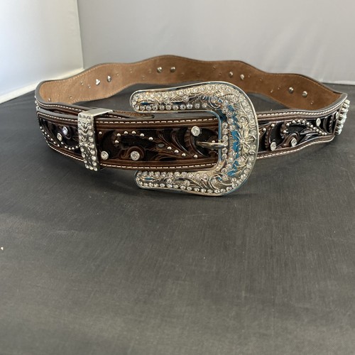 Ariat Ladies Cross Concho Embossed 1 1/2" Leather Belt Large 43”Length ...