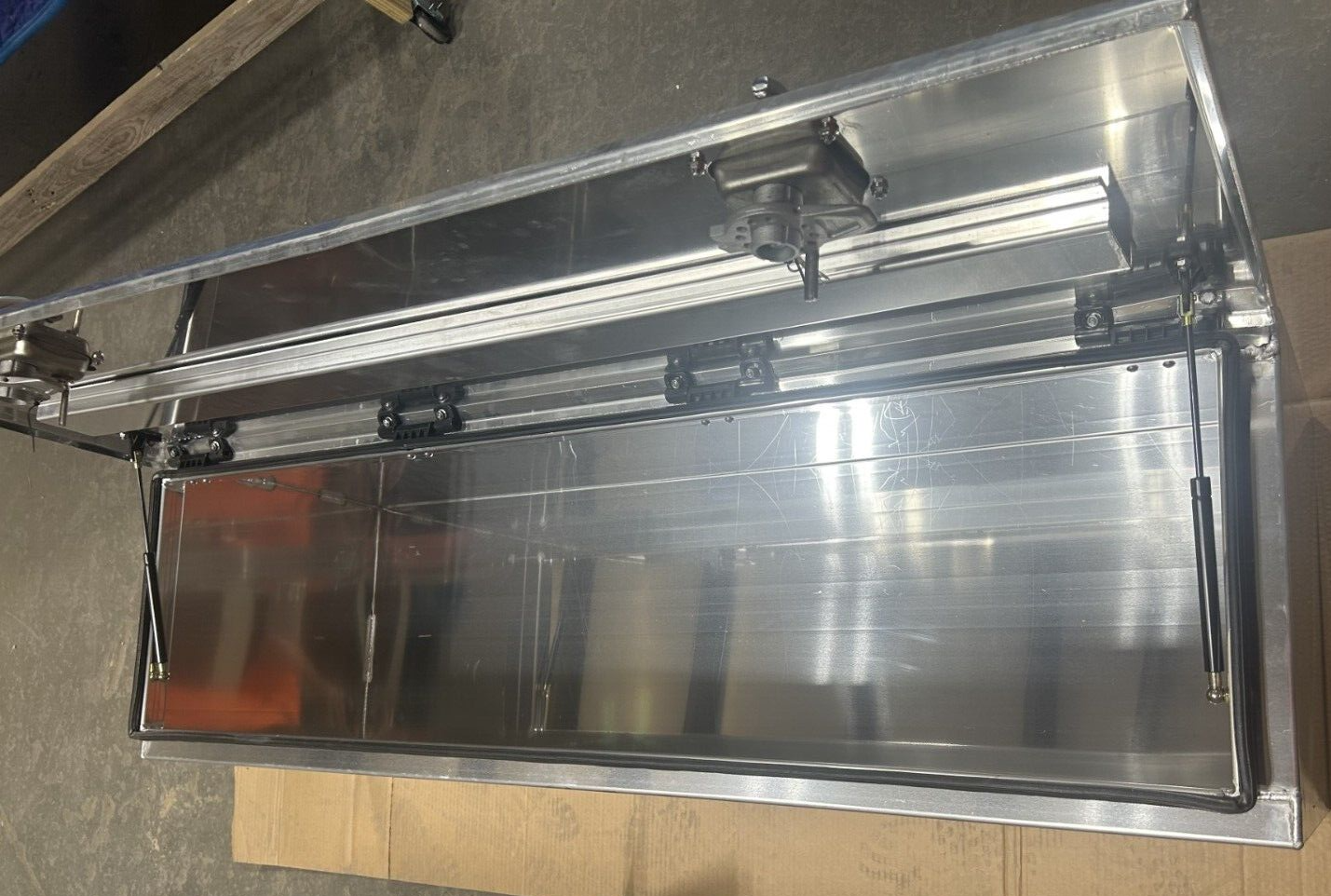 Bawer 18 X 18 X 60 Inch Aluminum Tool Box With Single Door | eBay