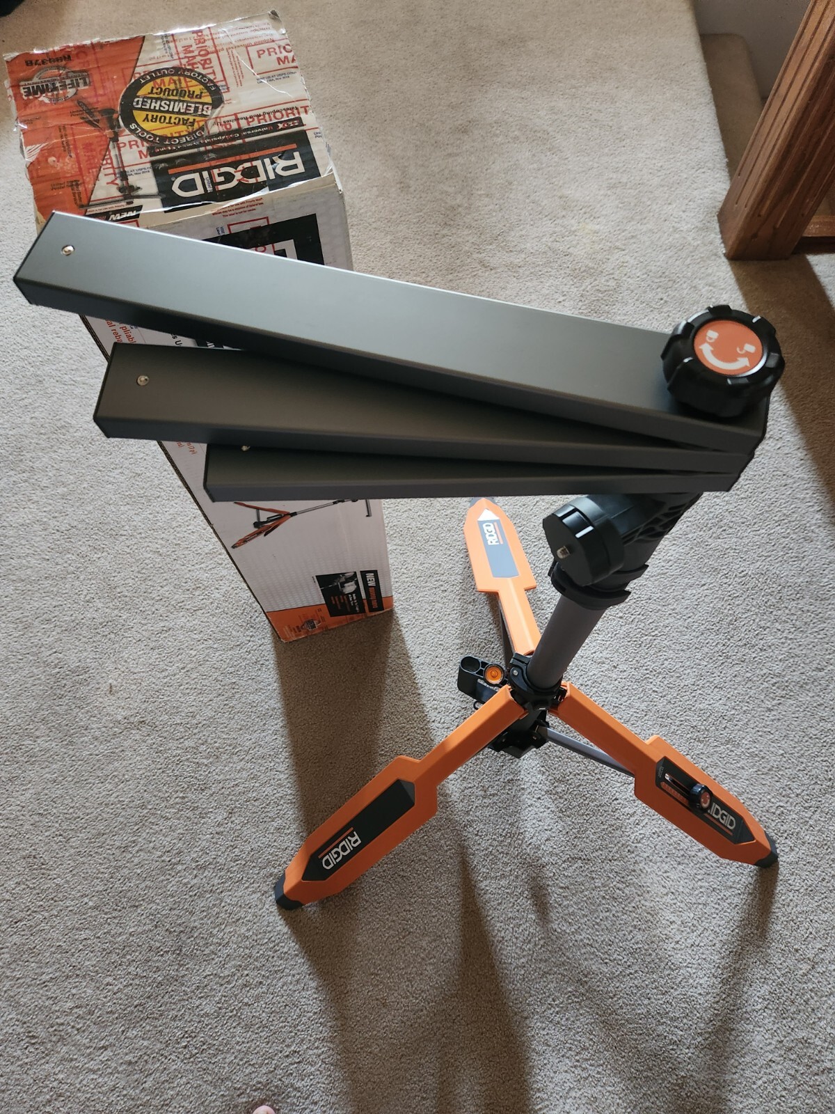 RIDGID Gen5x Universal Collapsible Tripod Lighting Stand - R9937B ...