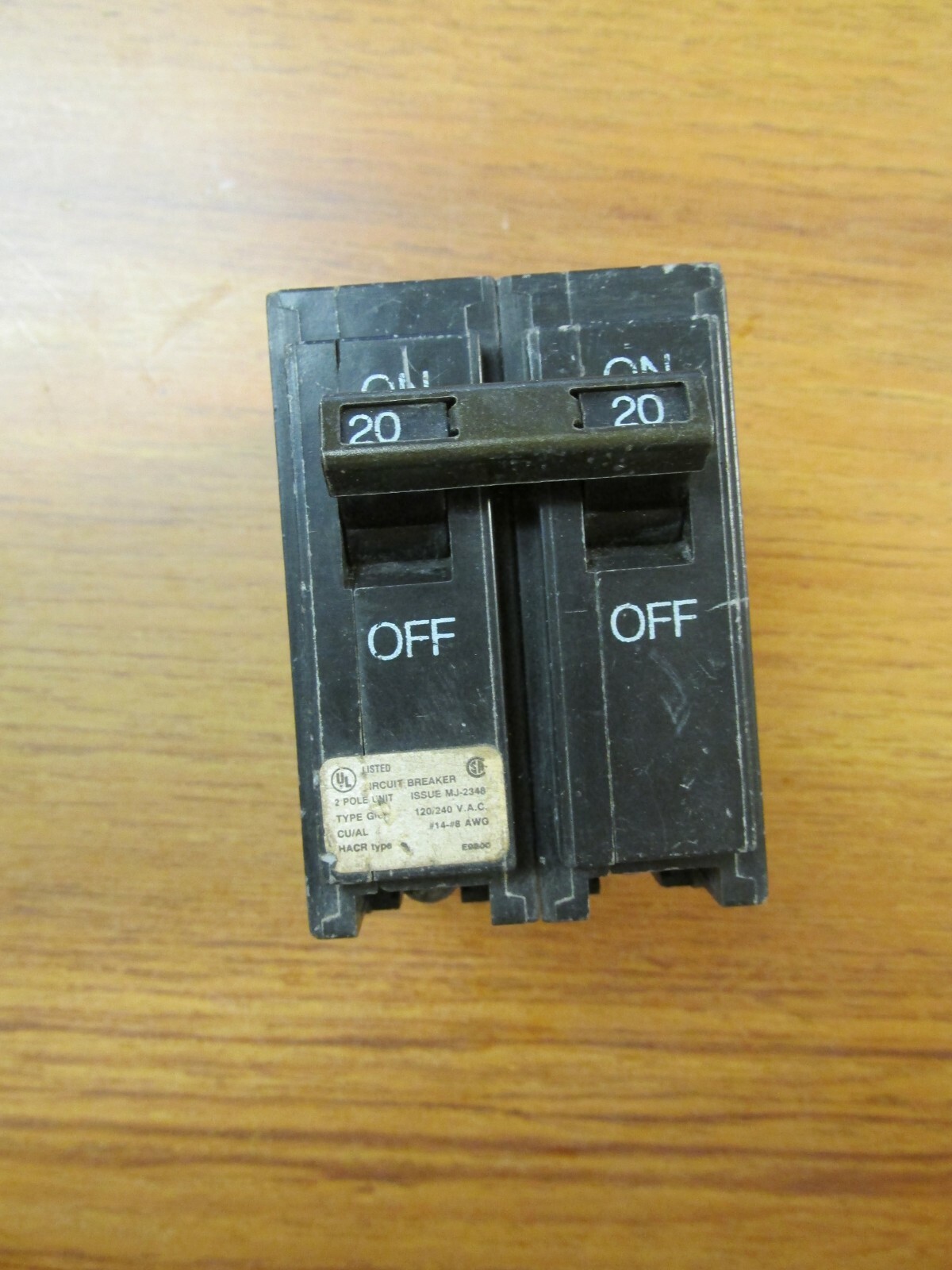 GENERAL SWITCH CIRCUIT BREAKER 2 POLE, 20 AMP, CAT# GD20H ... TY-36 | eBay