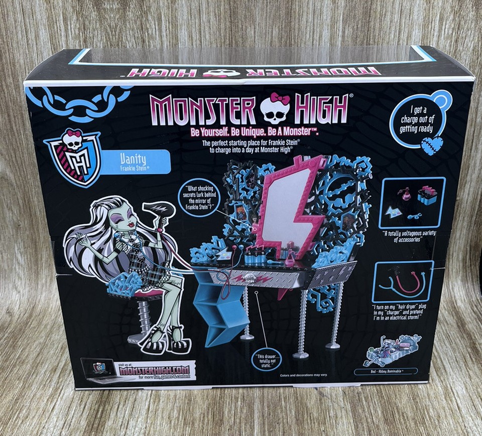 Monster High Frankie Stein Vanity PlaySet For Doll Complete Set HTF New ...