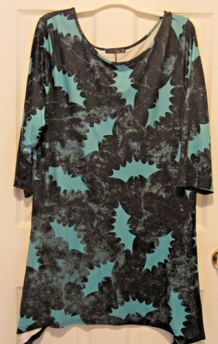 Black Tunic Top with Turquoise Bats Great Halloween Party Top Women's ...
