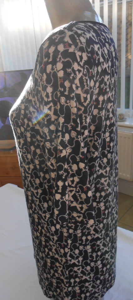 ladies blouse 40 bust M & S short sleeves round neck navy blue and ...