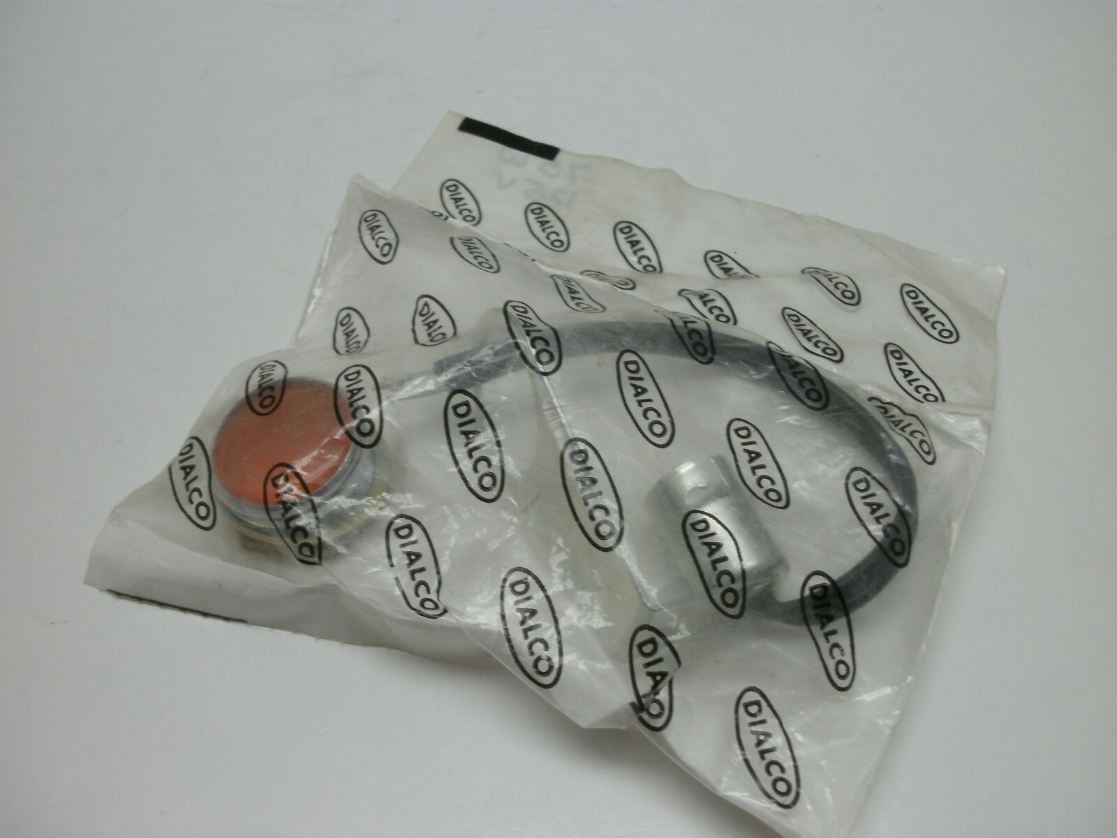 DIALCO 502-1633-0213-302 LAMP SOCKET W/LENS COVER AMBER 75W 125V 5/8 ...