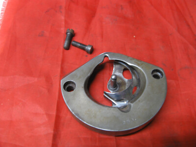 Singer 15-30 Sewing Machine Rotating Hook Assembly Brackets Screws ...