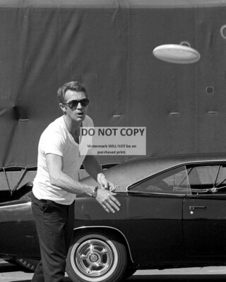 STEVE McQUEEN THROWS FRISBEE ON BREAK FILMING "BULLITT" - 8X10 PHOTO ...