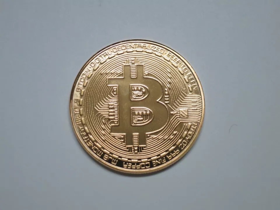 Bitcoin Gold Plated Physical Bitcoin BTC Cryptocurrency Collectible ...