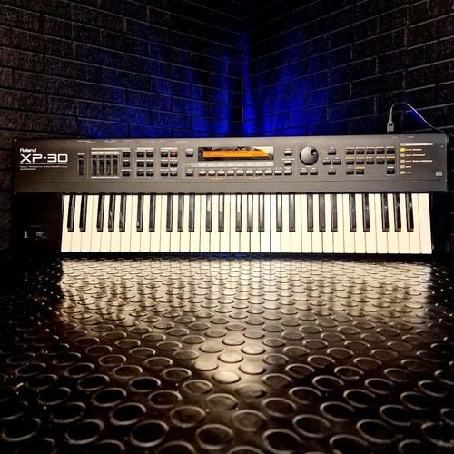 ROLAND XP30 64 VOICE EXPANDABLE 61 KEY SYNTHESIZER | eBay UK