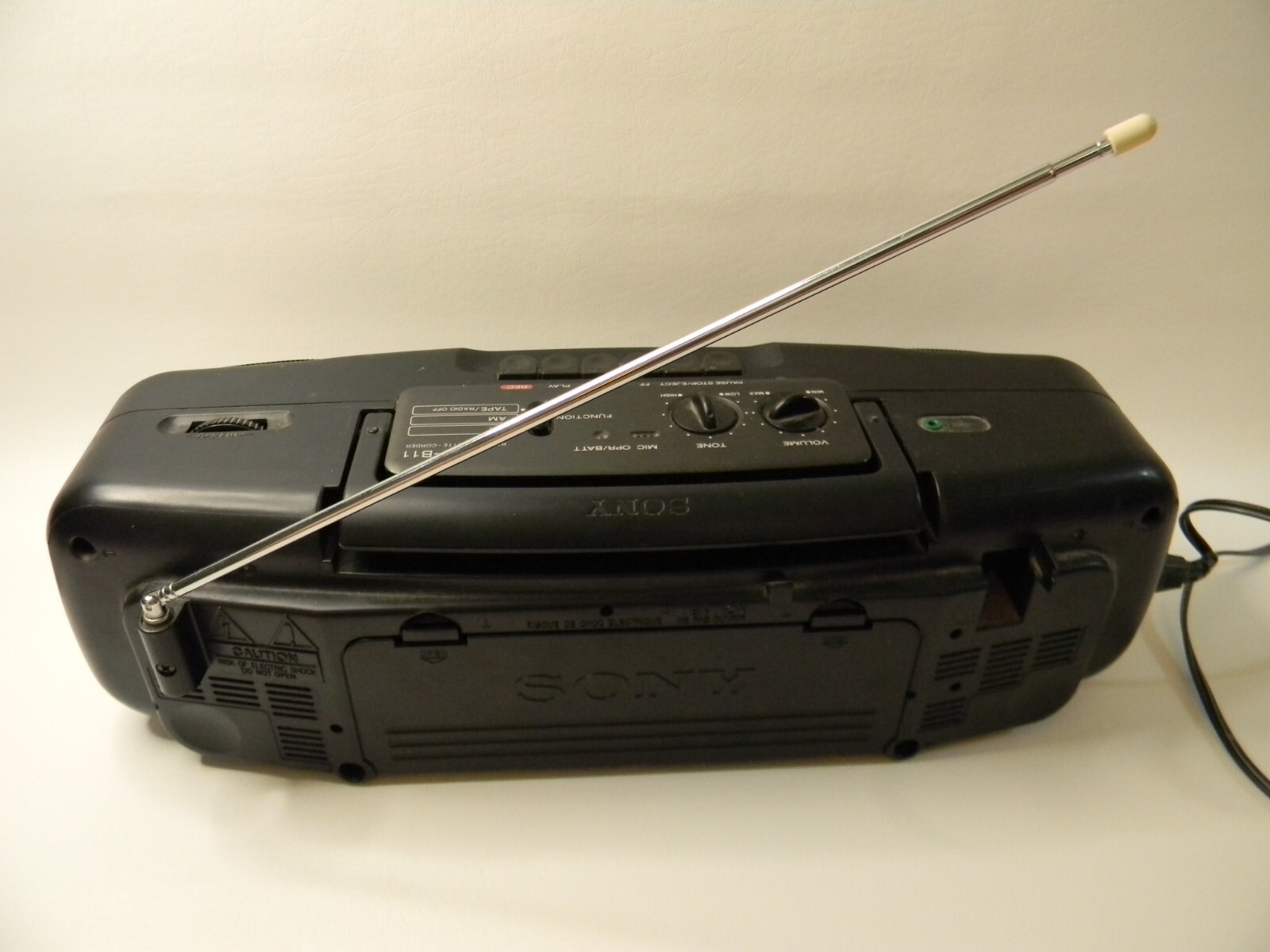 Sony CFS-B11 AMFM Cassette Radio (Only Radio is working) | eBay