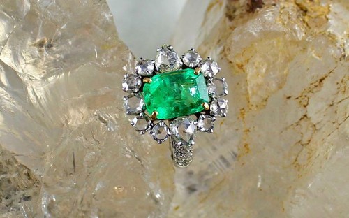 Pretty Emerald Gemstone Engagement Women's Ring With Lab-Created 8.4CT ...
