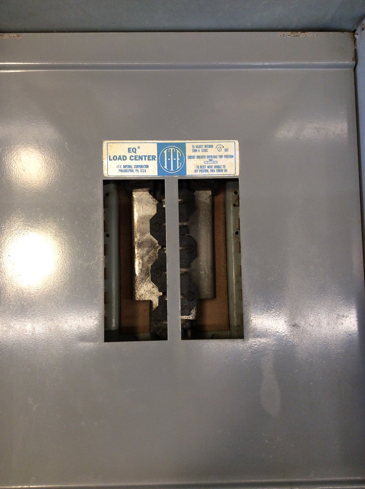 ITE WEQ12B 12 Circuit 200A 120/240VAC Type EQ MLO Nema3R Load Center | eBay