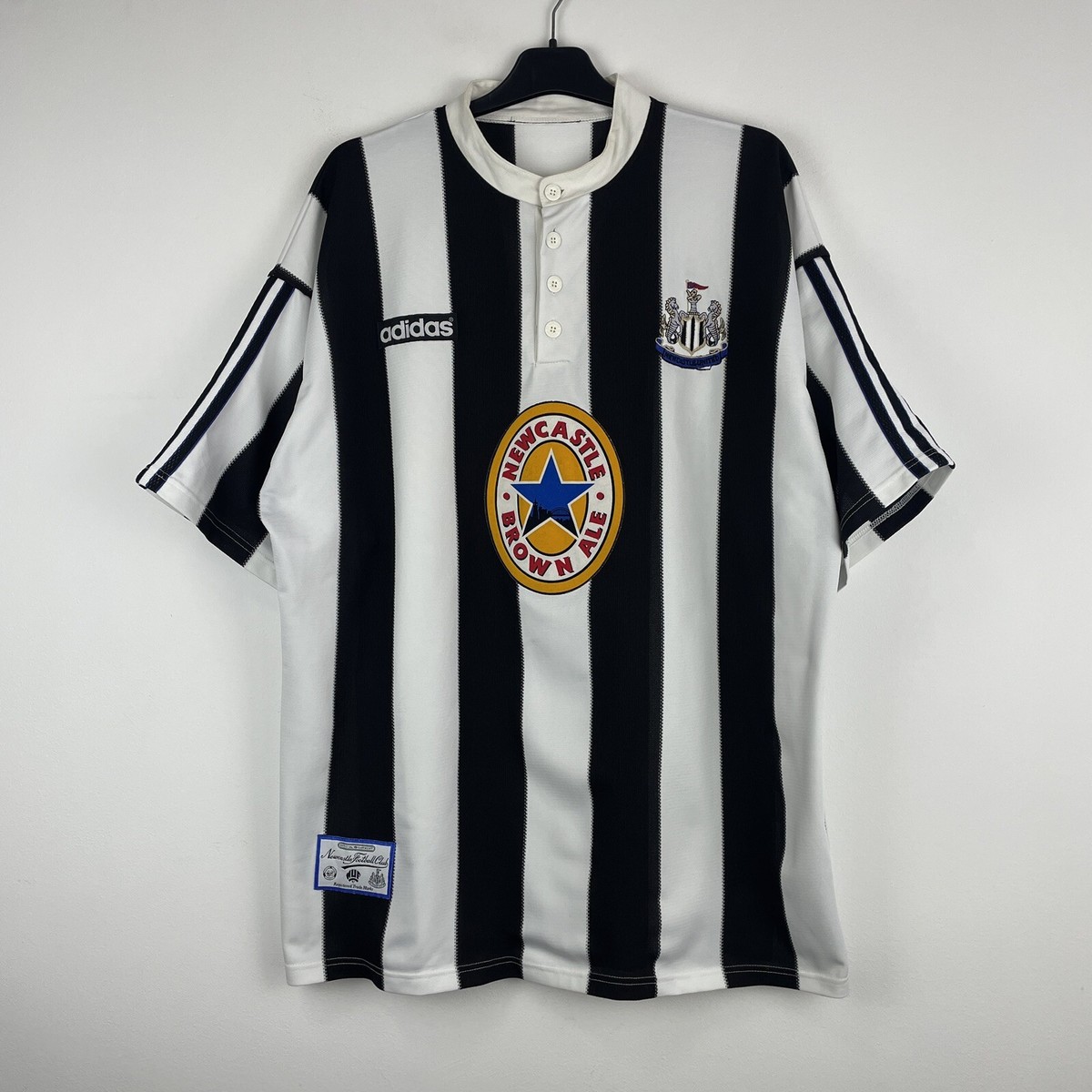 Newcastle United 1995-1997 Vintage Home Football Shirt Newcastle United 1995-1997 Vintage Home Football Shirt