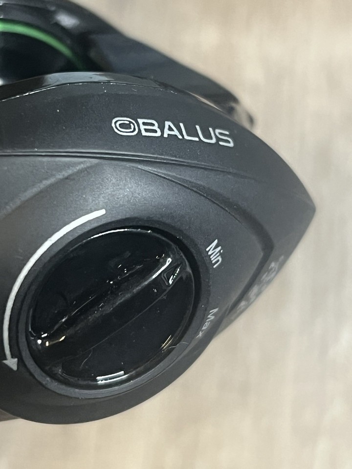 NEW Balus Baitcaster Carbonlite BR BS2000 Green Obalus Reel Fast ...