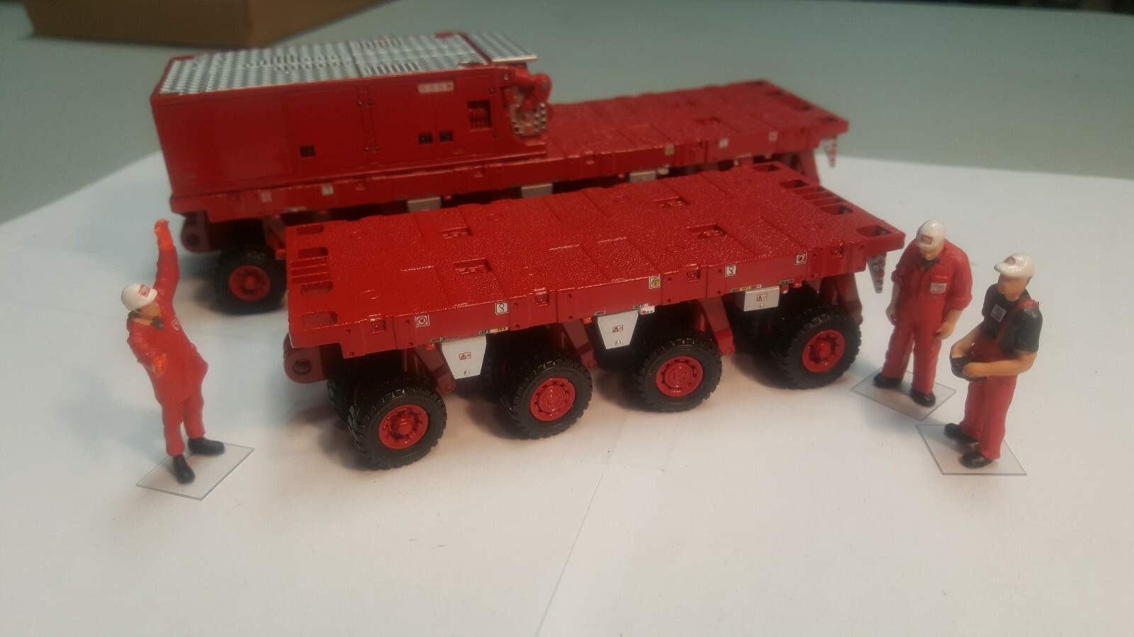 1/50 SPMT Set (6+4+PPU Generator) in Red+3 Custom Figures - FREE ...