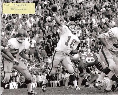 CHUCK HIXSON 1968 SMU MUSTANGS OHIO STATE BUCKEYES 9-28-1968 8 X 10 ...