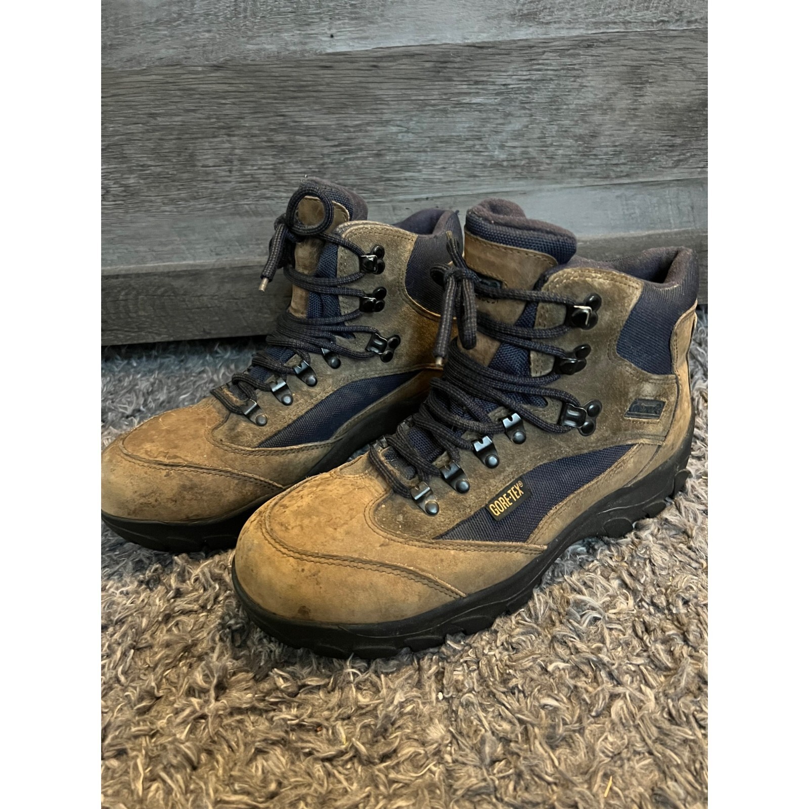 Vintage Coleman Waterproof Gortex Brown And Blue Hiki… - Gem