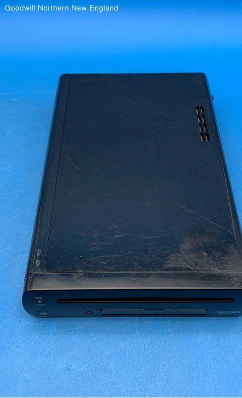 Nintendo Wii U 32GB Model WUP-101(02) Video Game Console Bundle ...