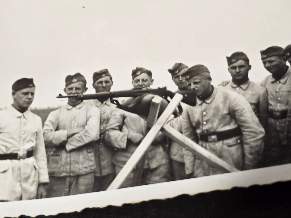 RAD SOLDIERS TRAIN RIFLE SHOOTING TARGET PRACTICE German Military photo ...