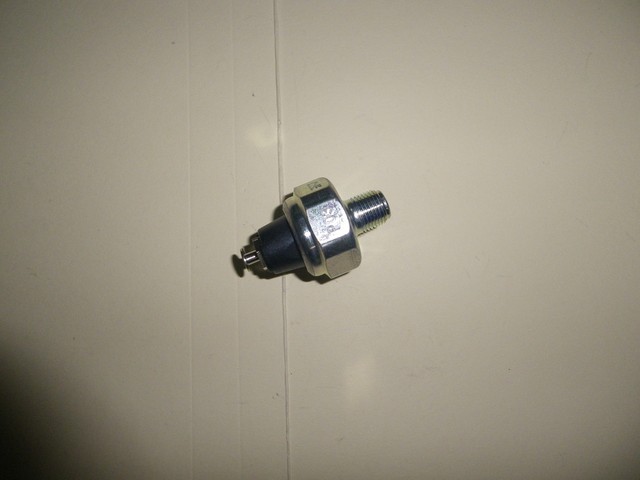 Genuine Toyota Oil Pressure Switch Landcruiser 100 2000-2007 83530 ...