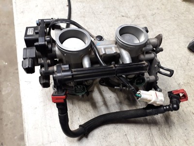 KAWASAKI ER-6, FUEL INJECTION THROTTLE BODYS 'FREE POST ' K17-A1 | eBay ...